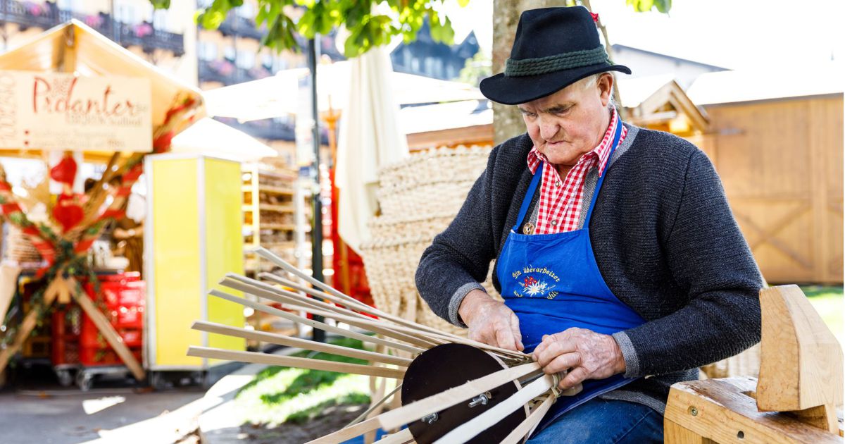 Craft fair – Rare professions show their skills