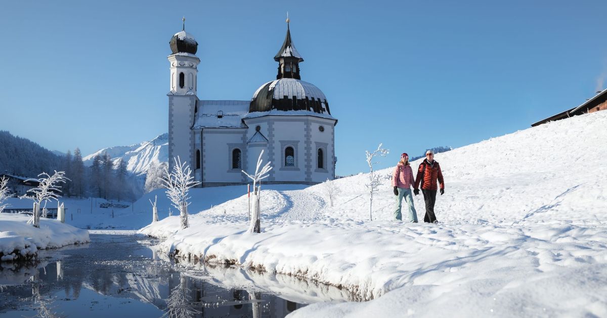 Seekirchl Seefeld im Winter – Geschichte & Winteraktivitäten am Wahrzeichen